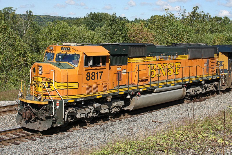 BNSF 8817